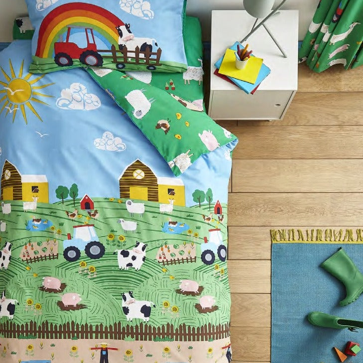 Farmyard Animals Fitted Sheet by Catherine Lansfield – Dreamweaver Linens