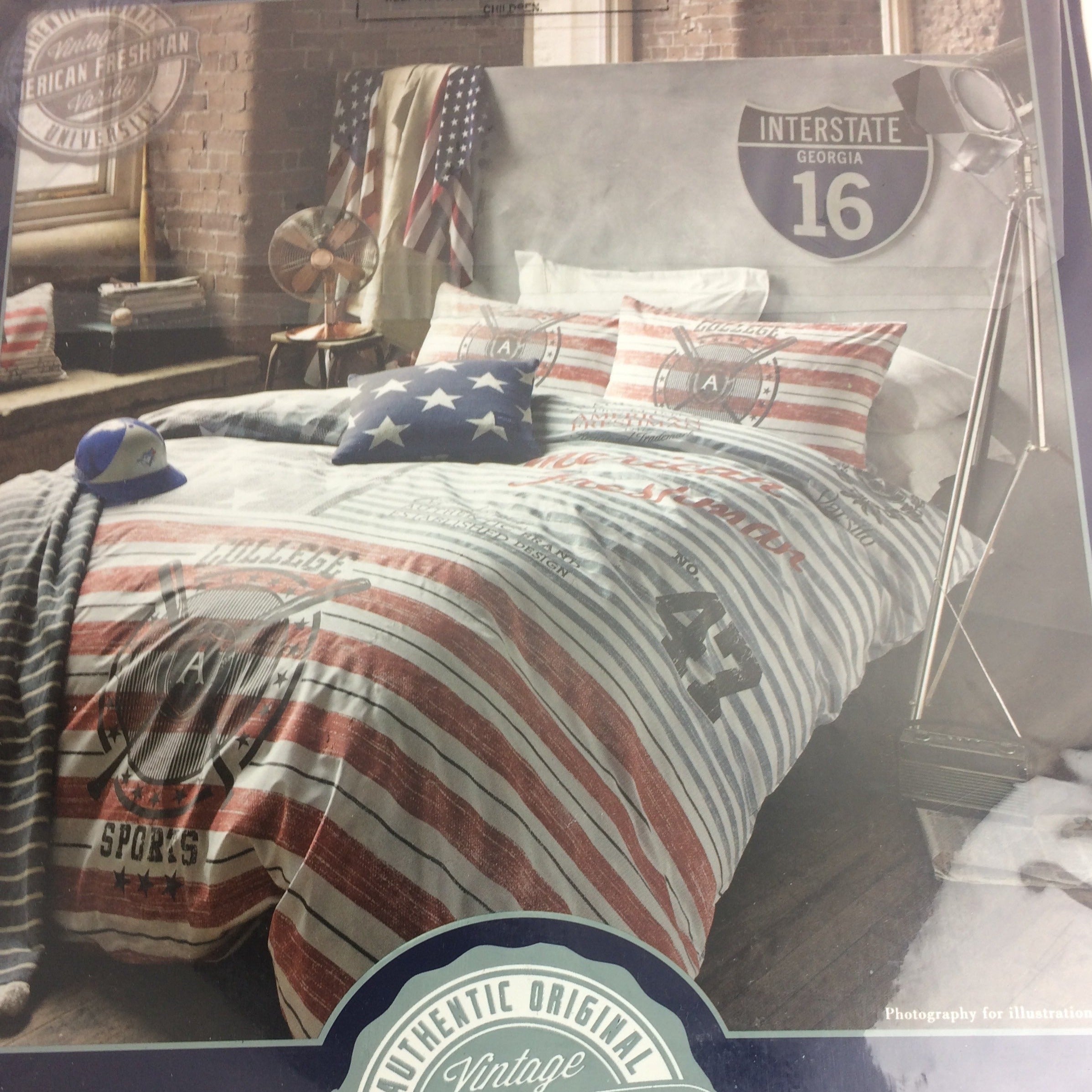 Varsity King Size Duvet Set by American Freshman – Dreamweaver Linens